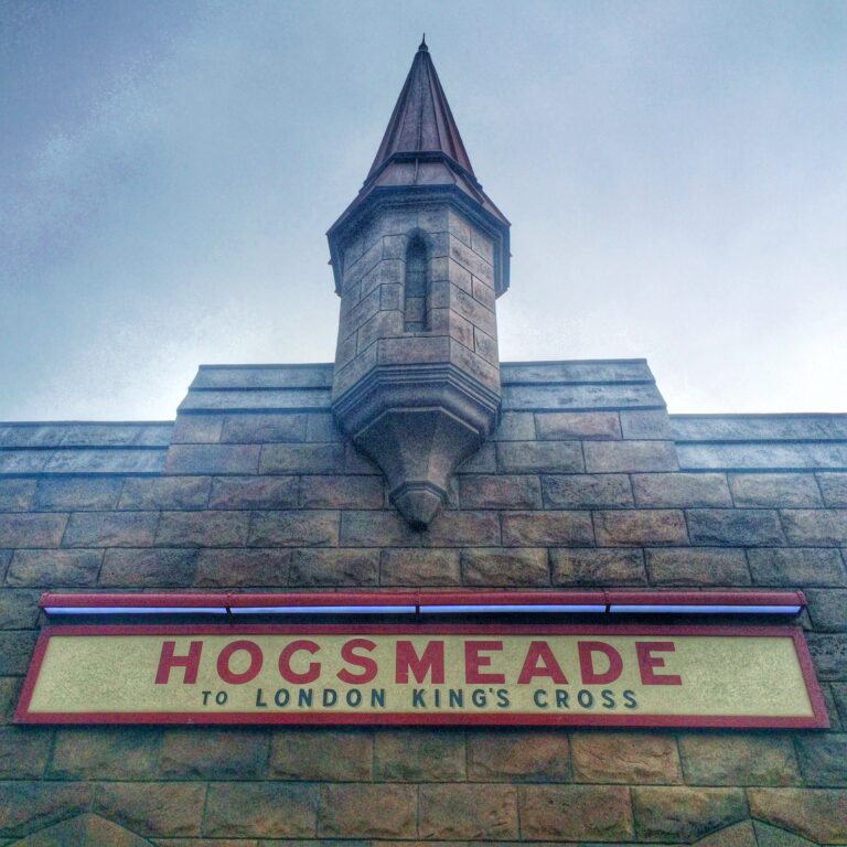 The Wonders of Hogsmeade - Universal Parks Blog