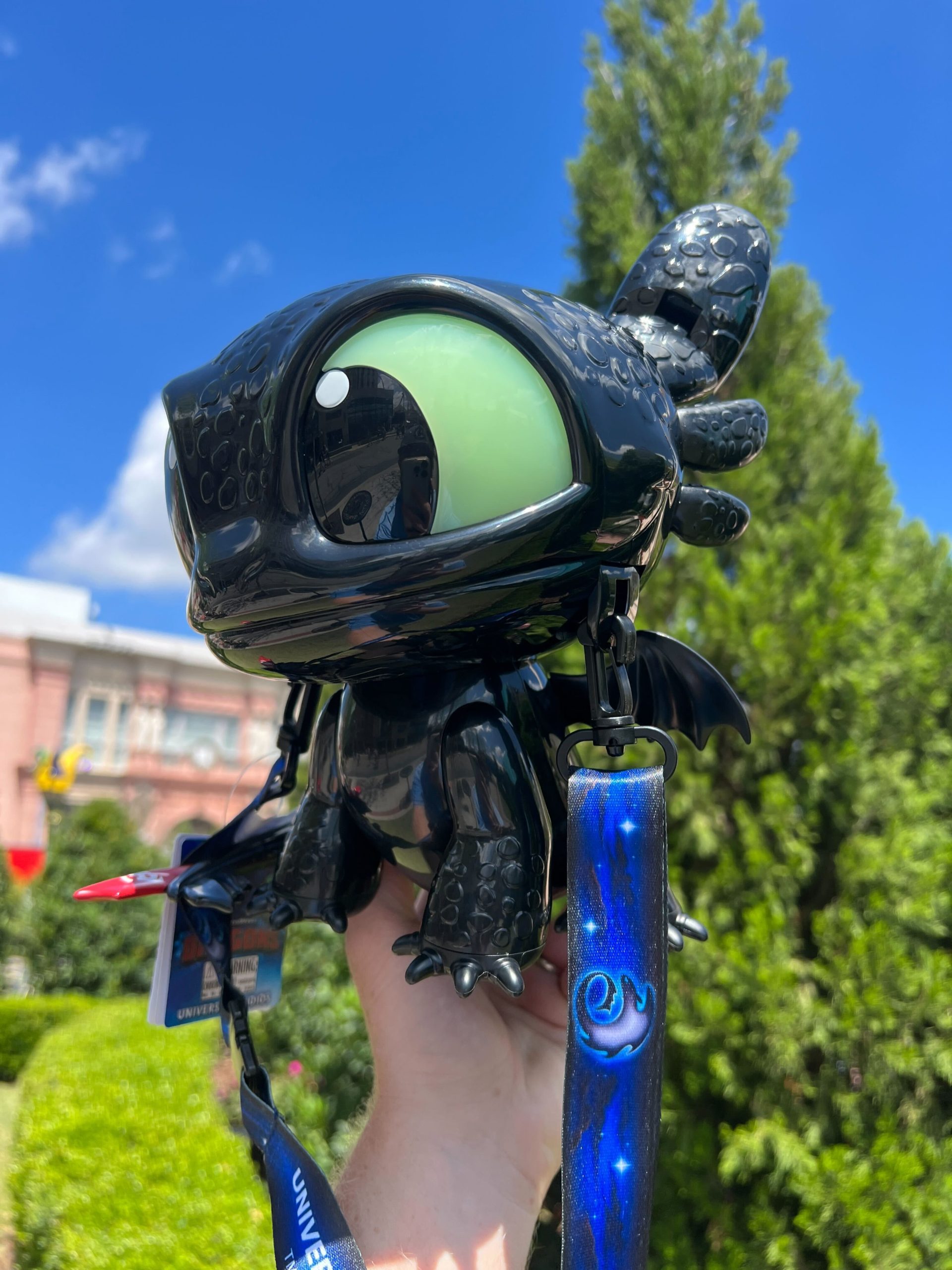 We're Fired Up Over This Toothless Souvenir Popcorn Container ...