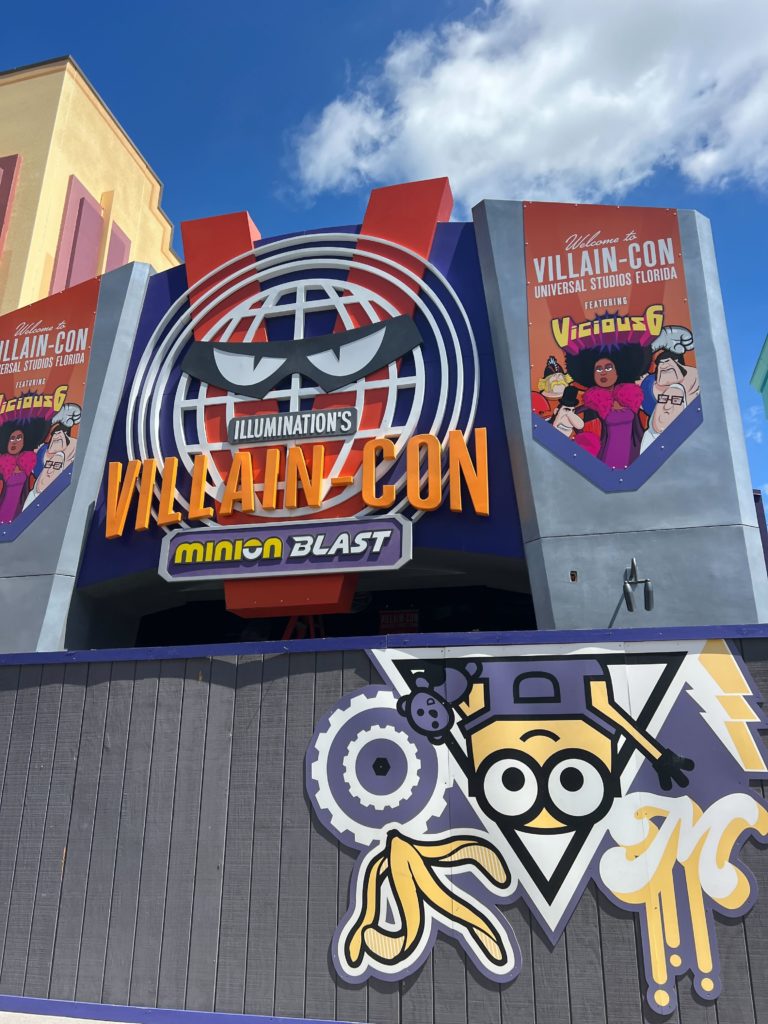 Update: New Signage Pops Up for Villain-Con Minion Blast! - Universal ...