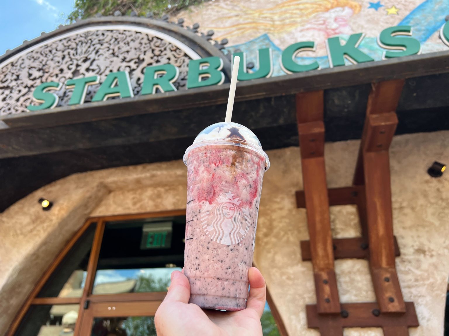 We Tried the New AP Exclusive Starbucks Banana Split Frappuccino at ...