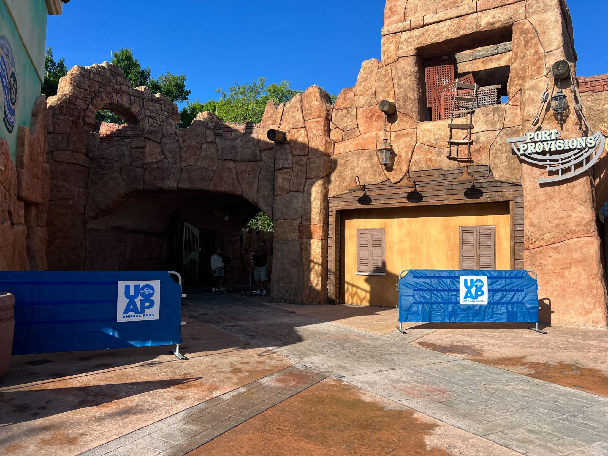 UO Annual Passholders Enjoy VIP Treatment with Exclusive Entrance ...