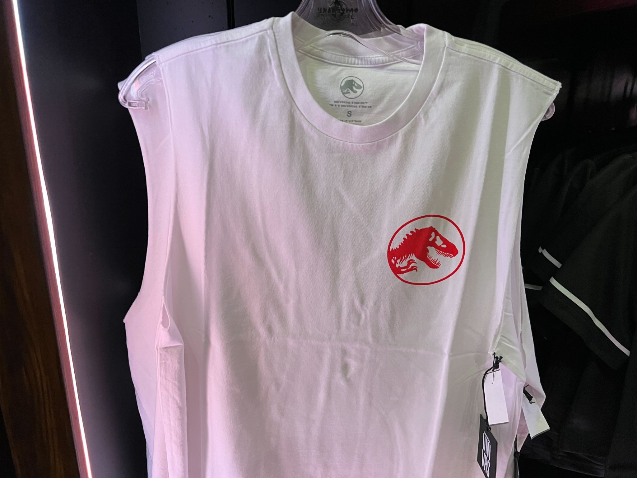FIRST LOOK: Colossal Jurassic Park 30th Anniversary Merchandise ...