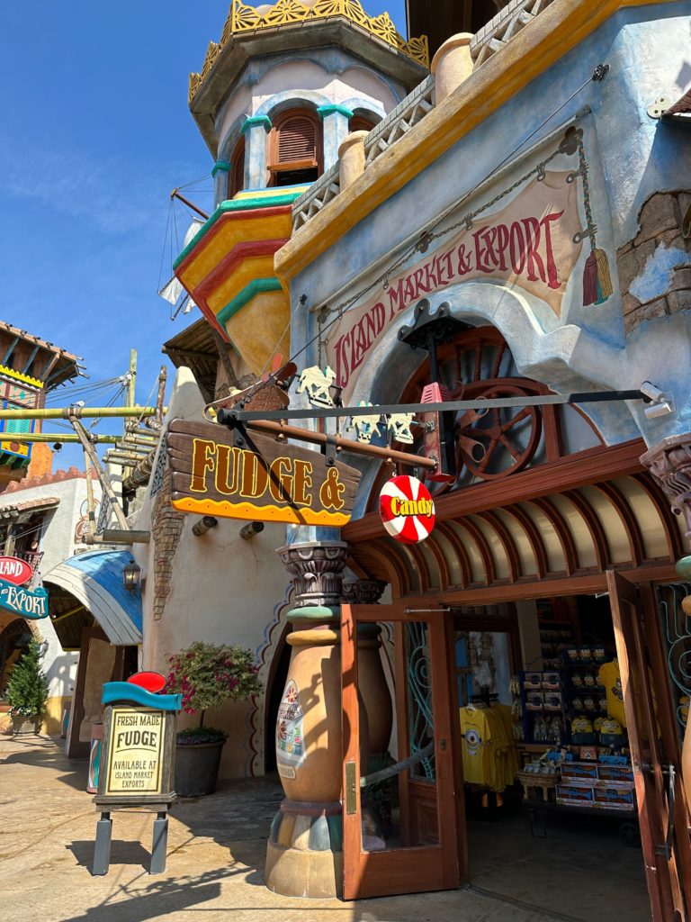 This New Universal Orlando Churro Fudge is a Must-Have Treat ...