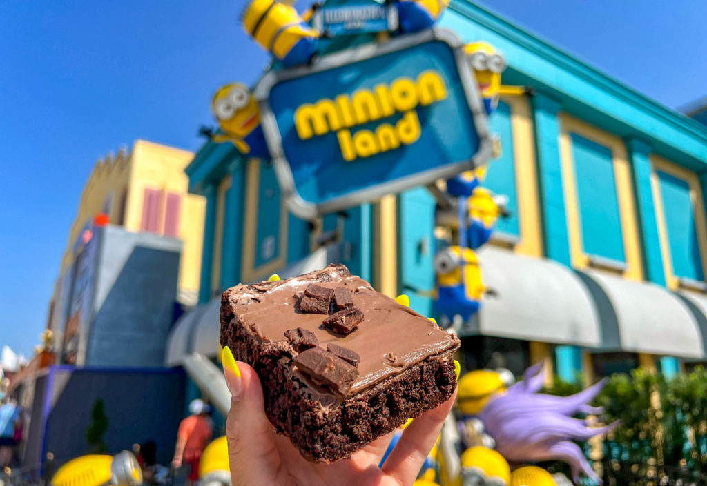 We Tried 4 NEW Unique Snacks Now Available at Universal Studios Florida ...