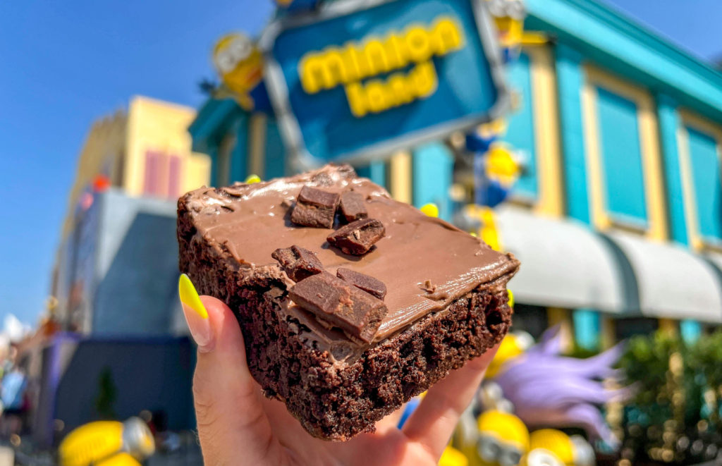 We Tried 4 NEW Unique Snacks Now Available at Universal Studios Florida ...