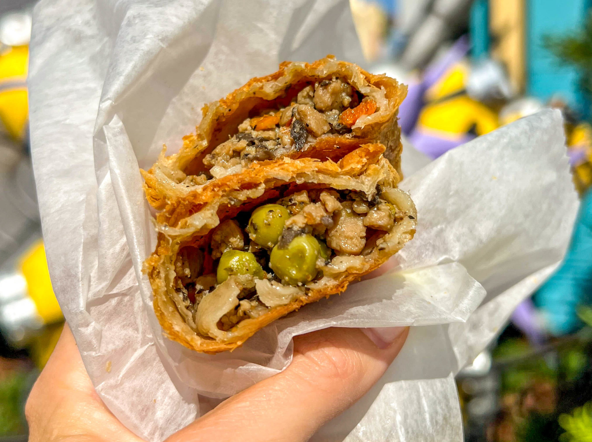 We Tried 4 NEW Unique Snacks Now Available at Universal Studios Florida ...