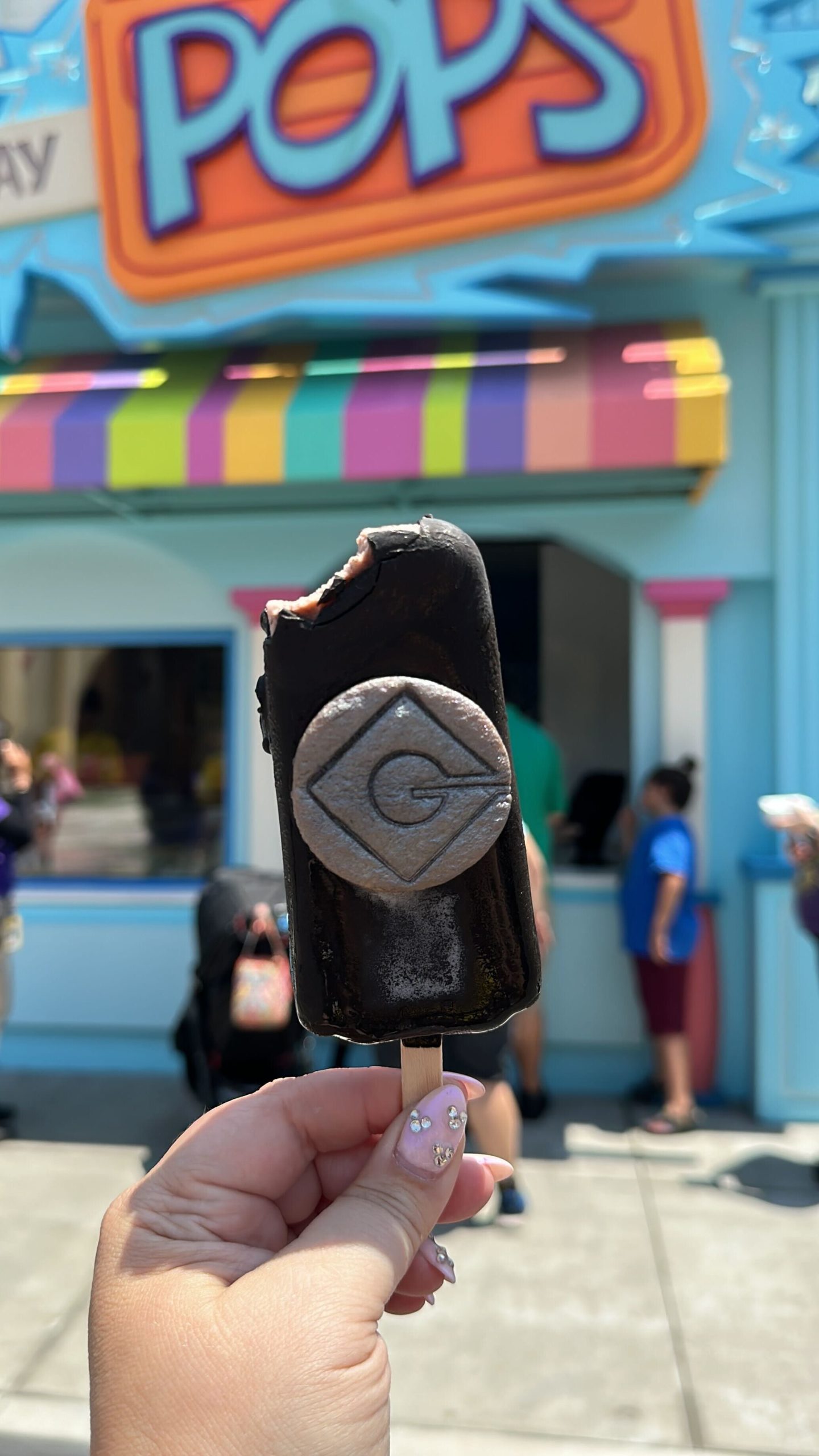 First Look: Minion and Gru Specialty Popsicles at Freeze Ray Pops ...
