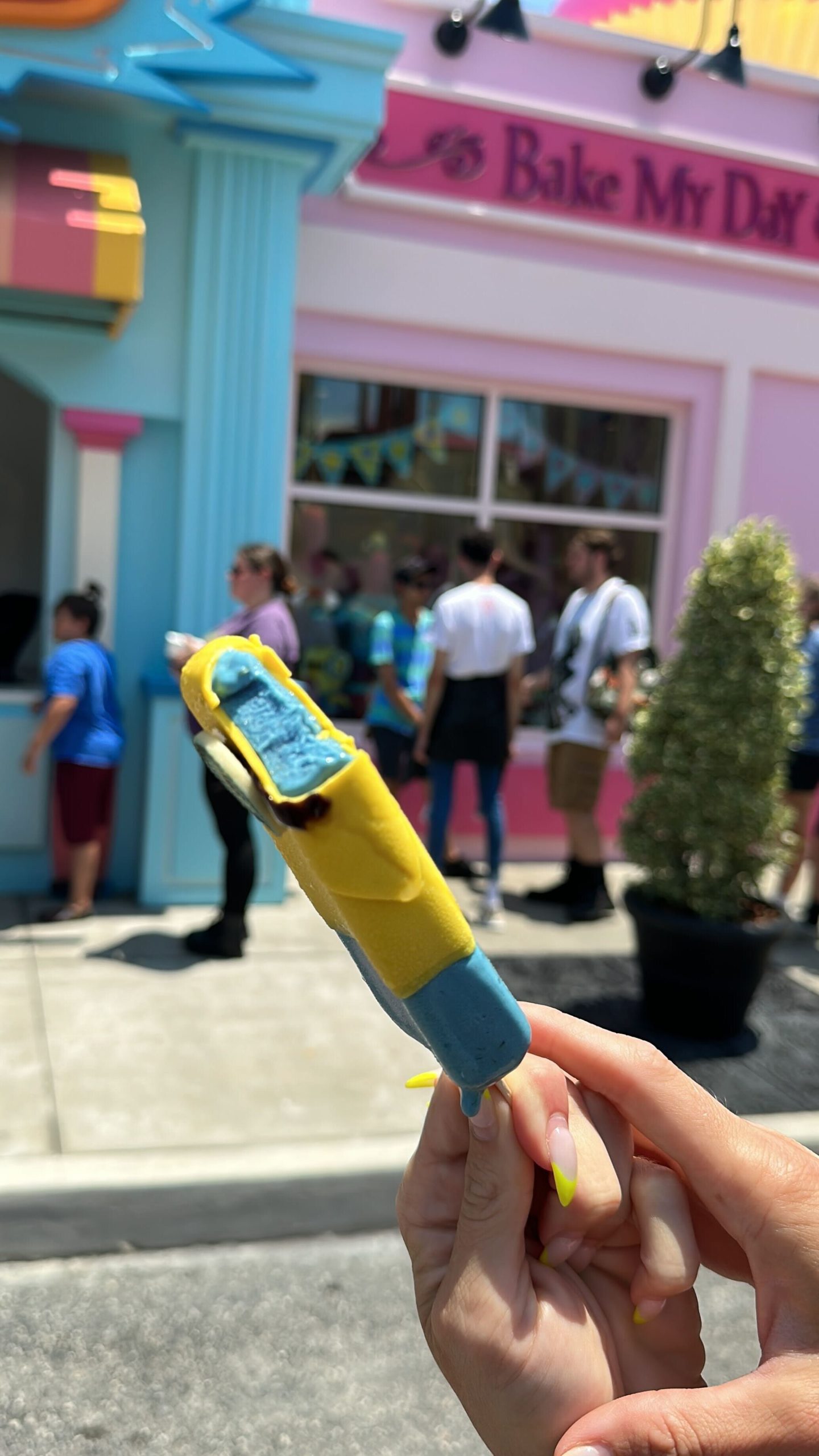 First Look: Minion and Gru Specialty Popsicles at Freeze Ray Pops ...