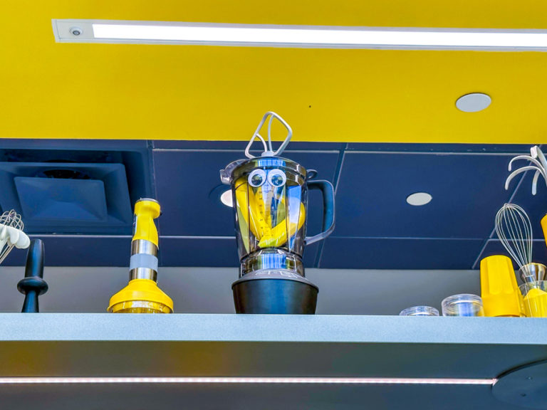 PHOTOS: See Inside the NEW Minion Cafe at Universal Orlando ...