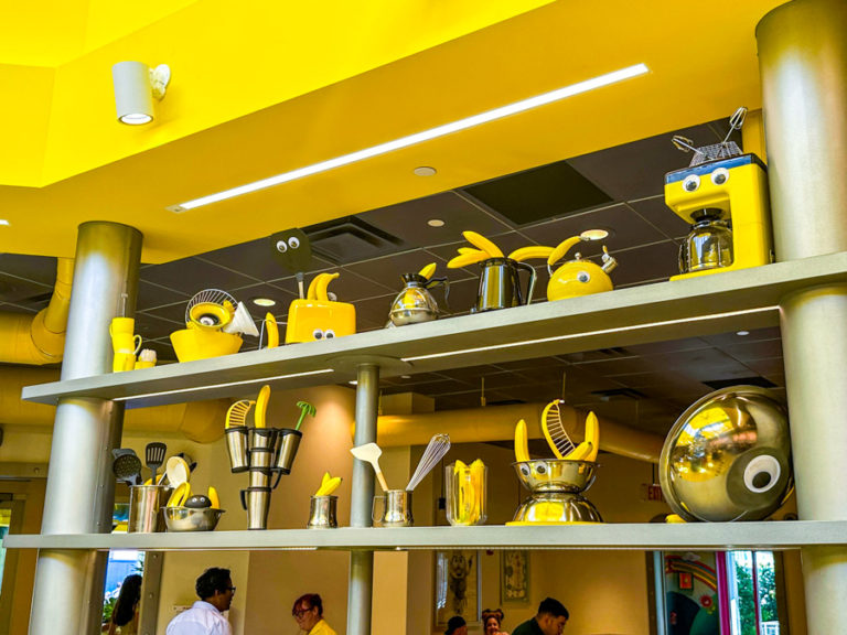 PHOTOS: See Inside the NEW Minion Cafe at Universal Orlando ...