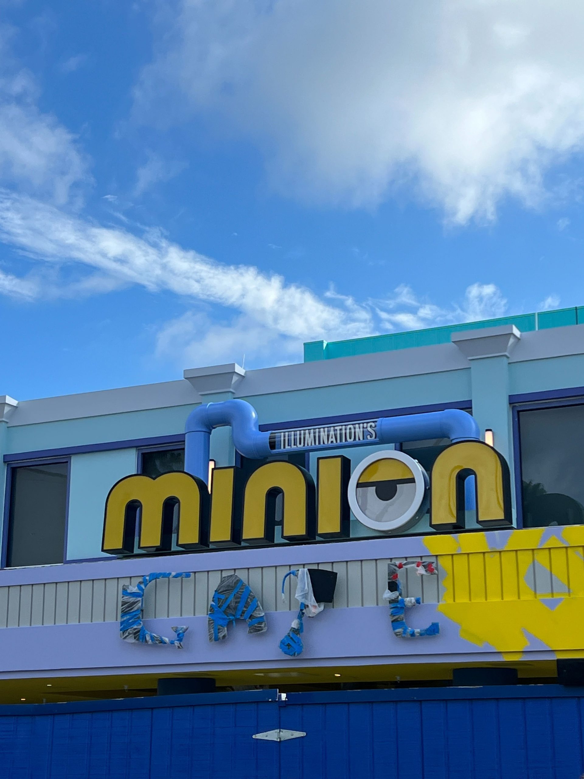PHOTOS: Brand New Signage Up in Minion Land! - Universal Parks Blog