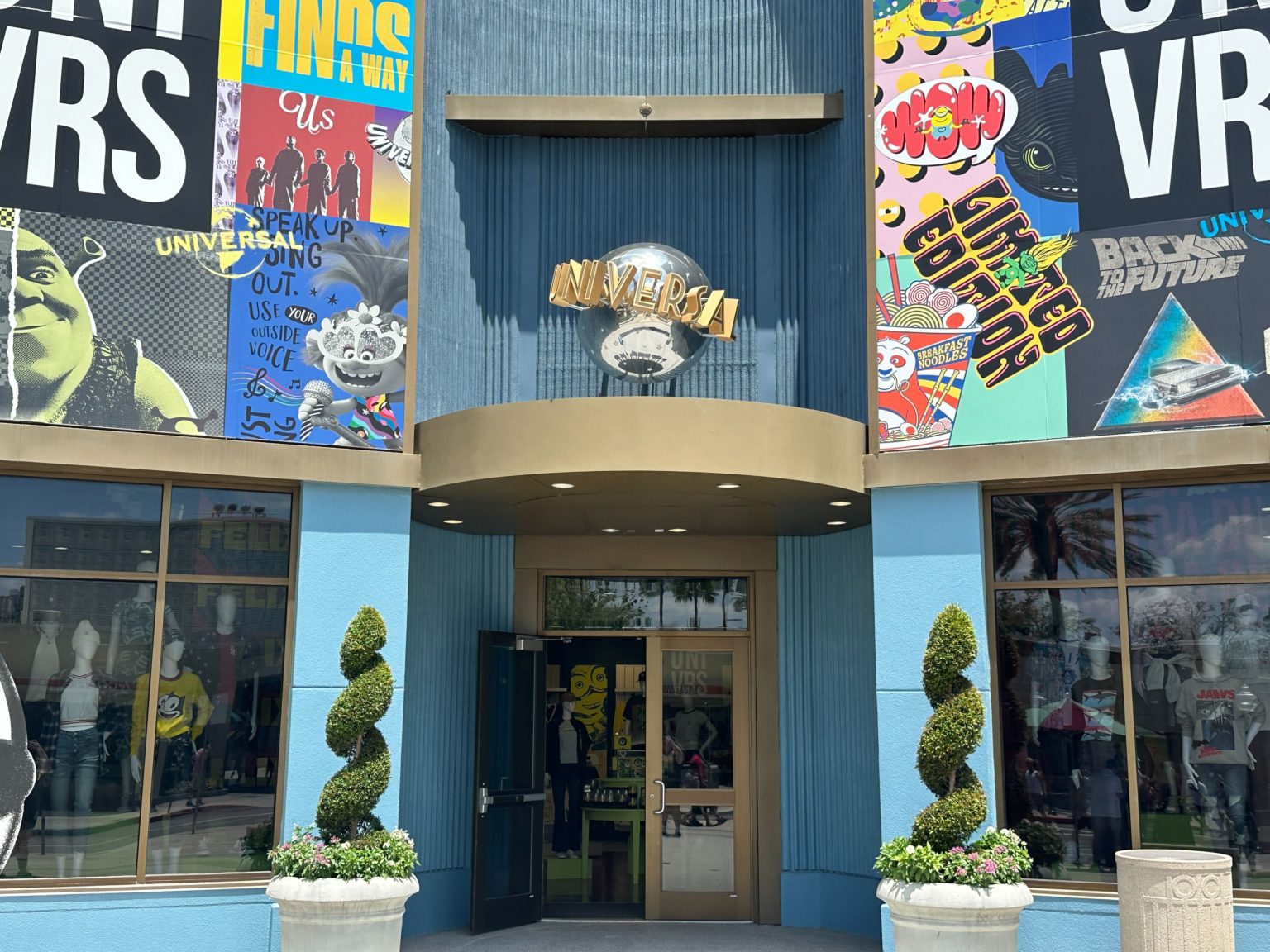 PHOTOS: New UNIVRS Store Gets a Colorful New Look! - Universal Parks Blog