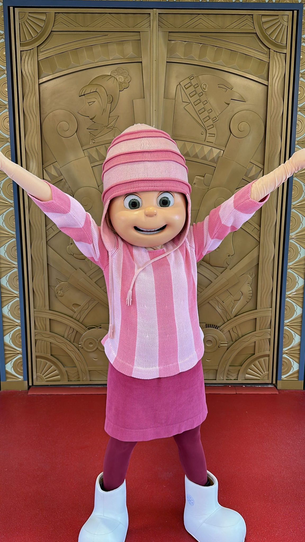 Gru's Girls Margo and Edith Turn Up to Greet Guests at Minion Land ...