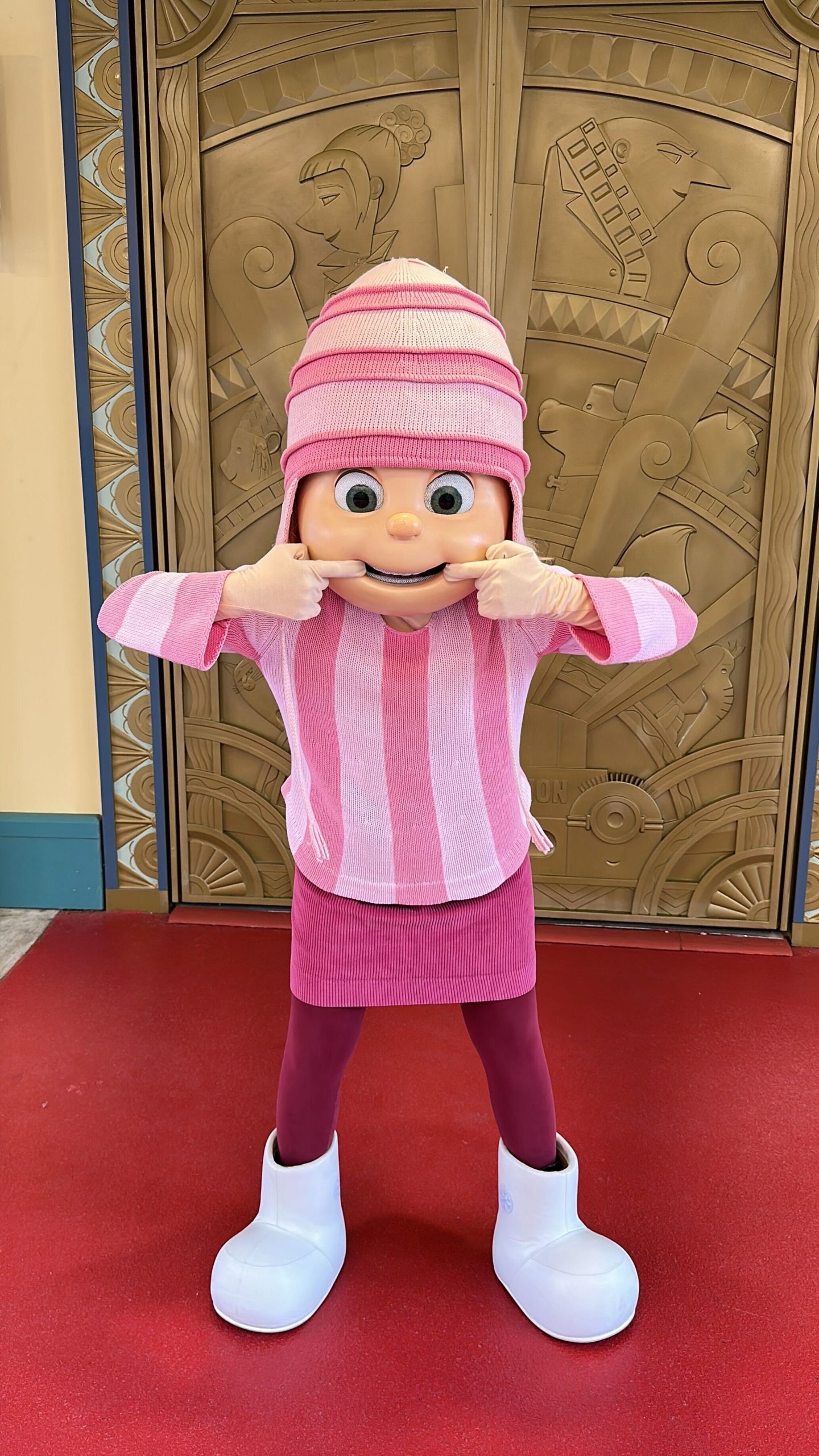 Gru's Girls Margo and Edith Turn Up to Greet Guests at Minion Land ...