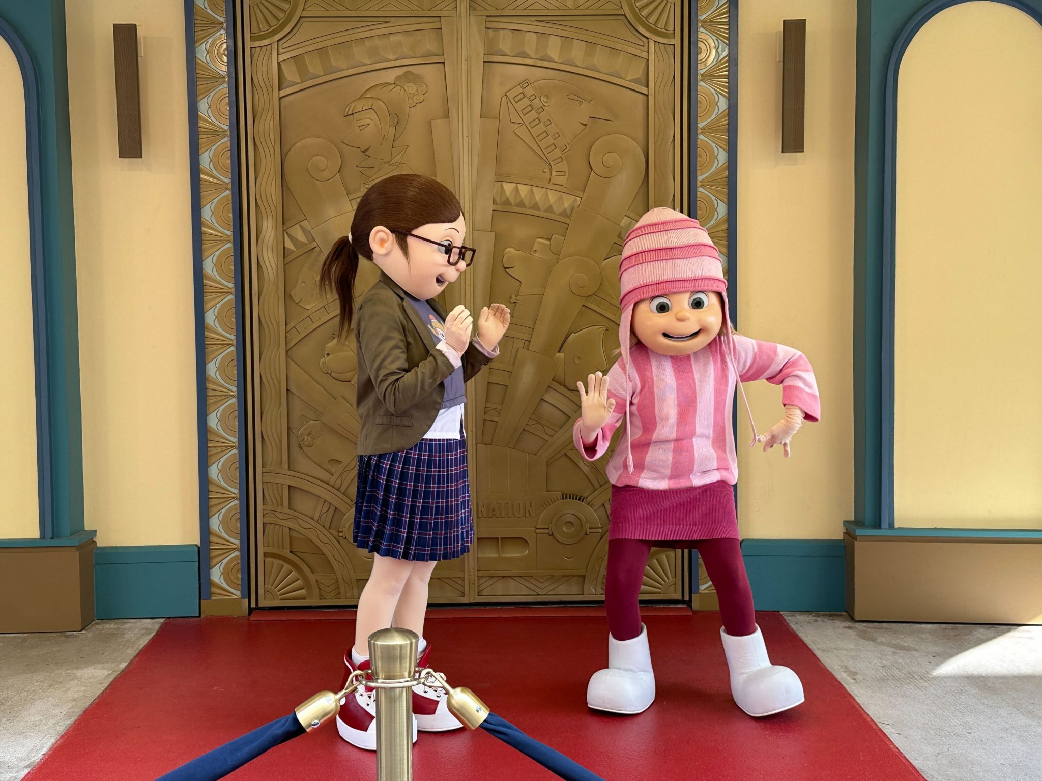 Gru's Girls Margo and Edith Turn Up to Greet Guests at Minion Land ...