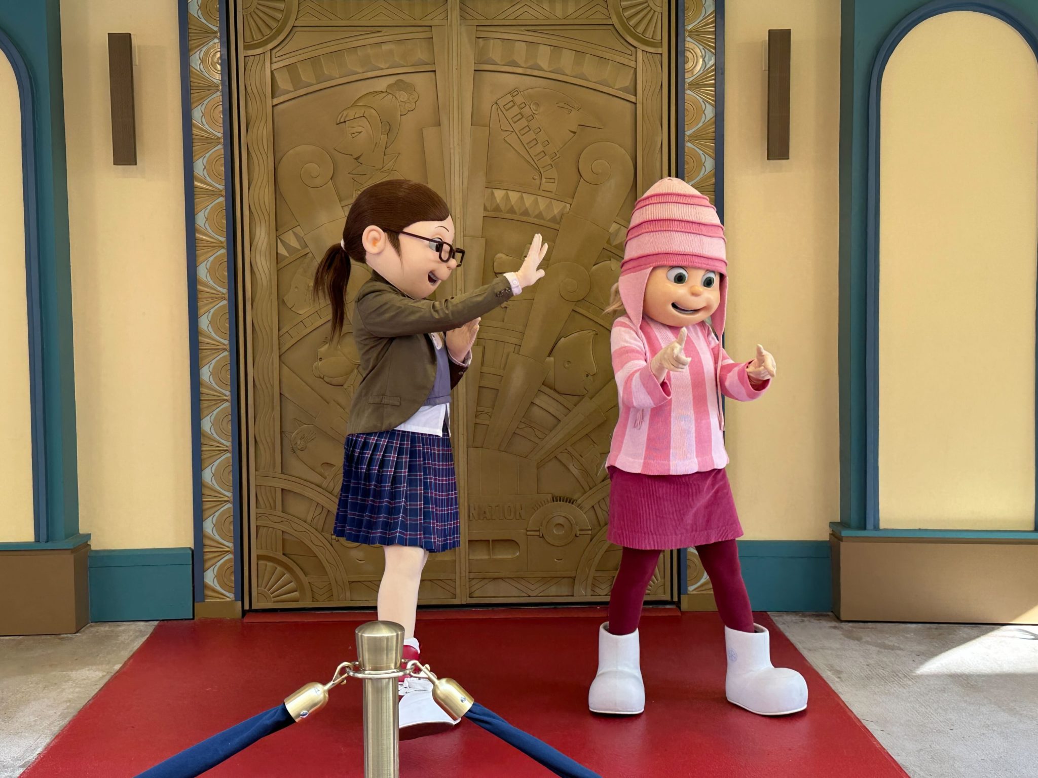 Gru's Girls Margo and Edith Turn Up to Greet Guests at Minion Land ...