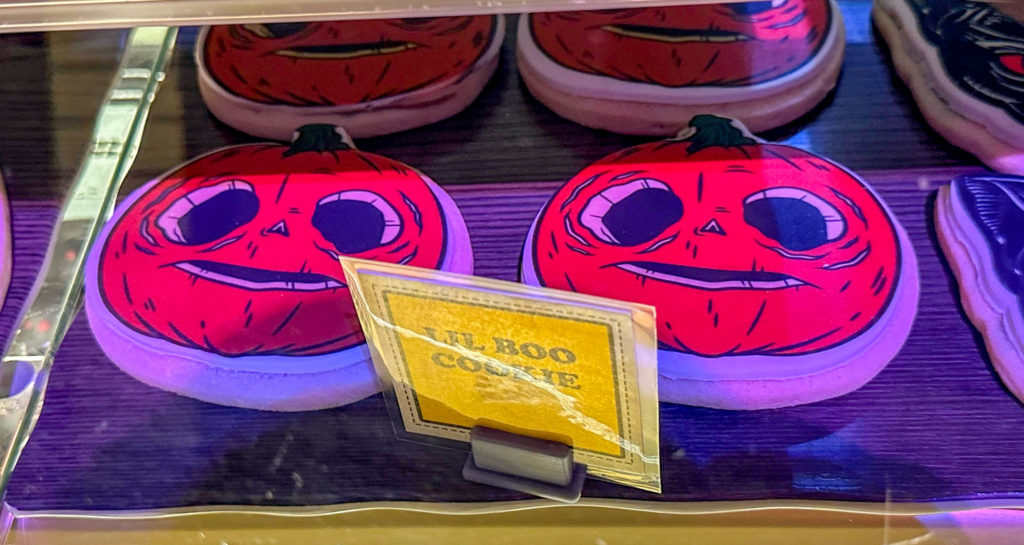 We Tried Two Universal Halloween Horror Nights Tribute Store Treats ...