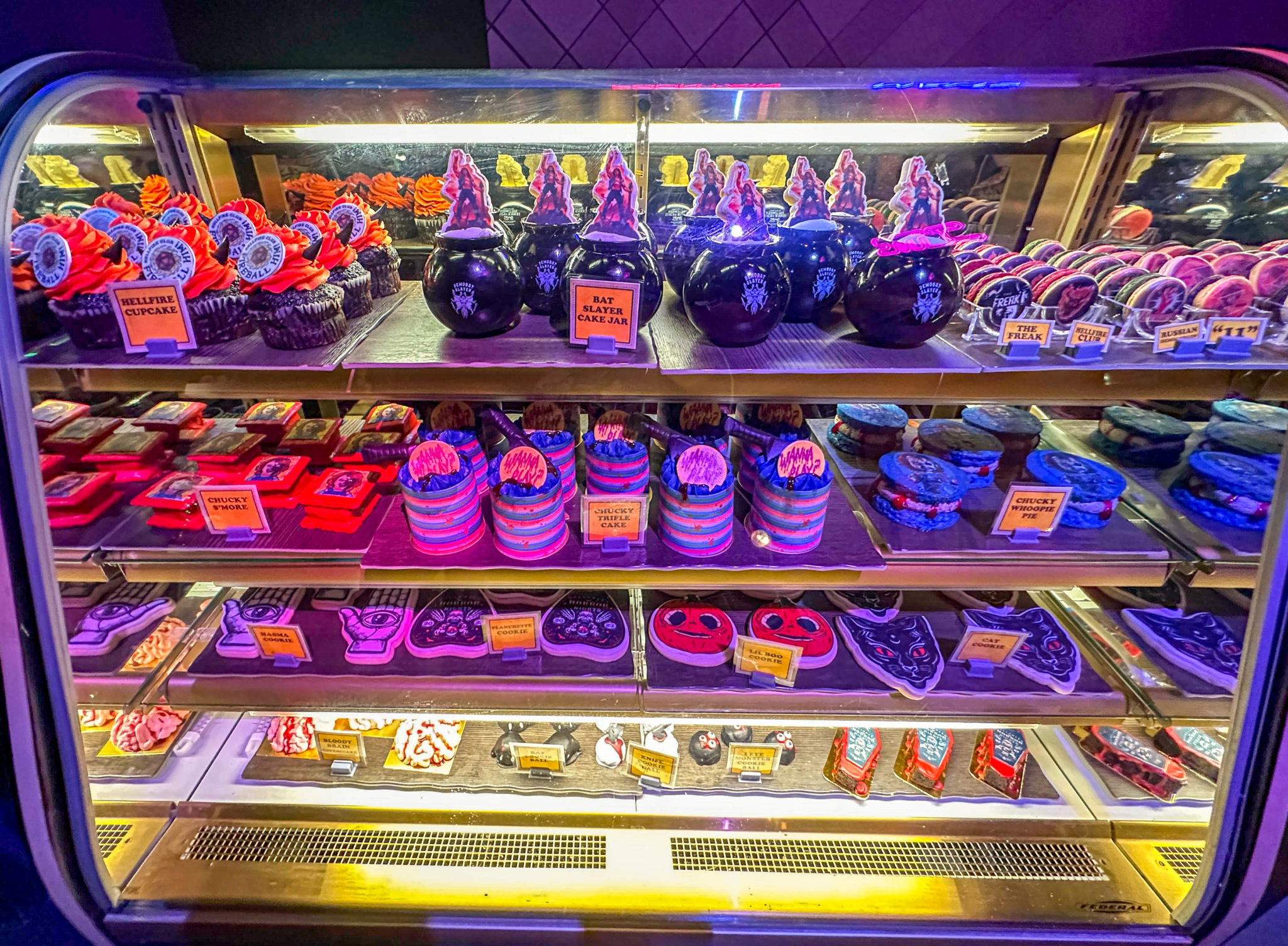 We Tried Two Universal Halloween Horror Nights Tribute Store Treats ...