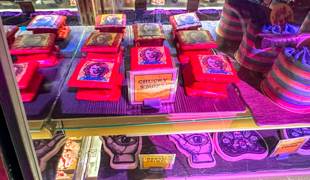 We Tried Two Universal Halloween Horror Nights Tribute Store Treats ...
