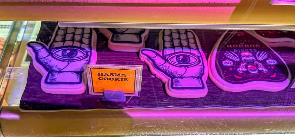 We Tried Two Universal Halloween Horror Nights Tribute Store Treats ...