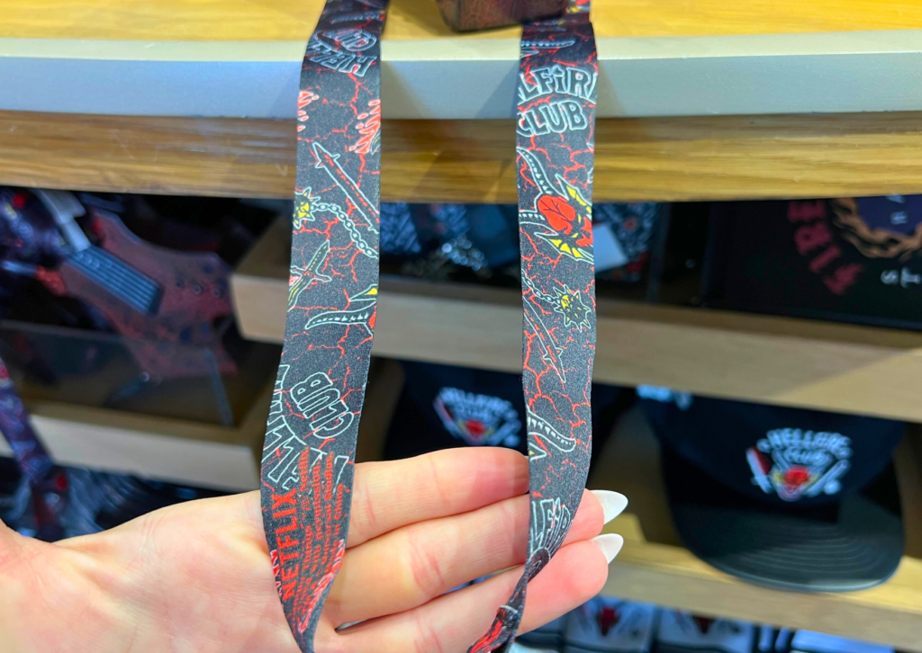 NEW 'Stranger Things' Sipper Found in Universal Studios Orlando ...