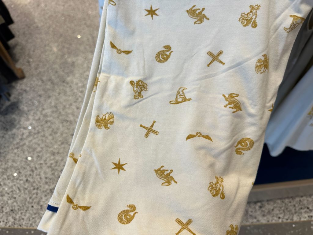 Snuggle Up in NEW Harry Potter Pajamas from Universal Orlando ...