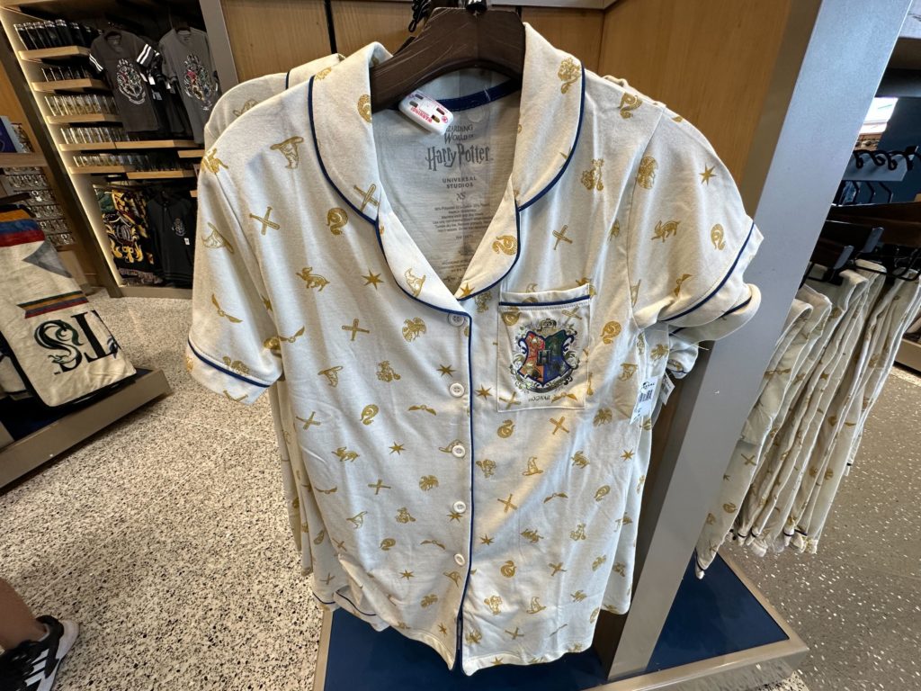 Snuggle Up in NEW Harry Potter Pajamas from Universal Orlando ...