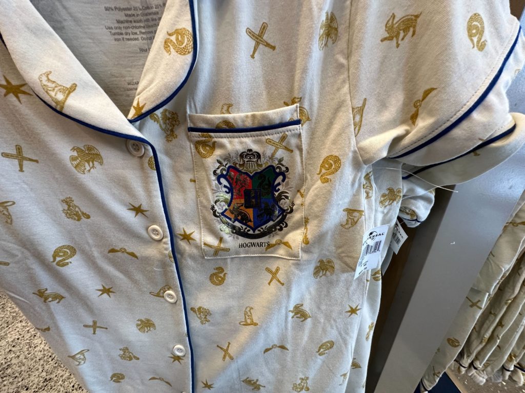 Snuggle Up in NEW Harry Potter Pajamas from Universal Orlando ...
