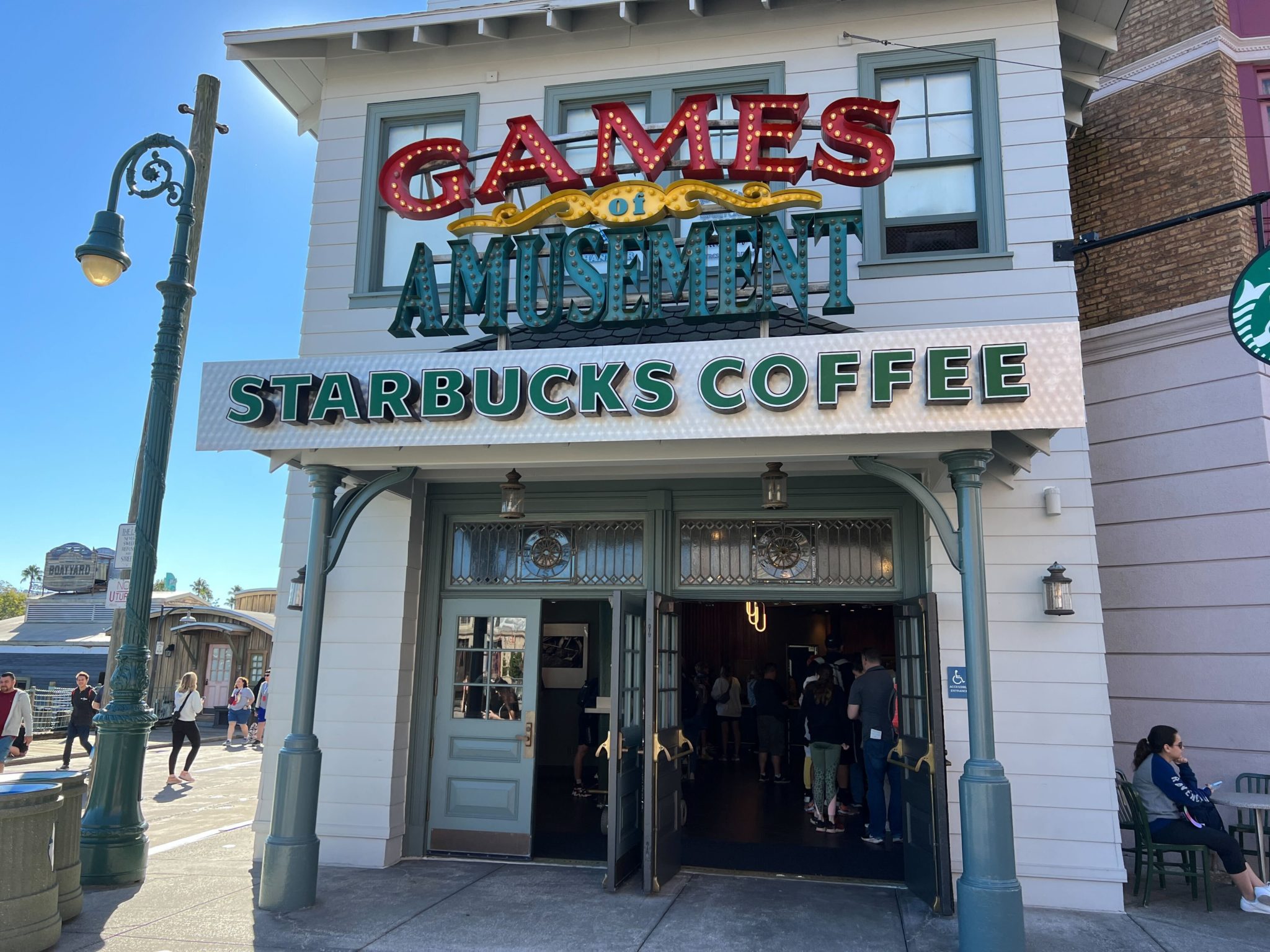 Rejoice Coffee Fans! The New York Starbucks Location is NOW Open ...
